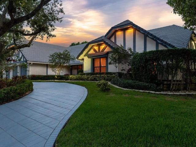 1866 Colonial Dr, Coral Springs, FL 33071