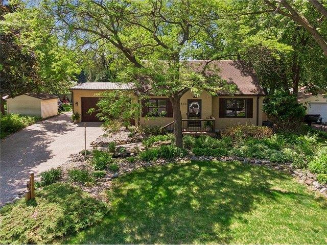 1866 Edgewater Ave, Arden Hills, MN 55112