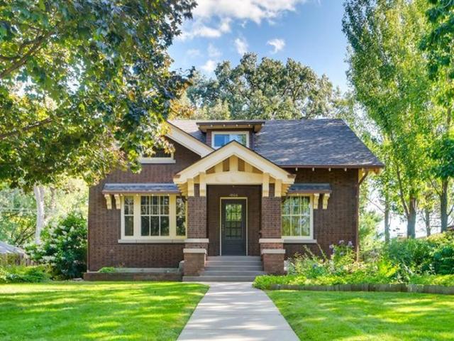 1866 Summit Ave, Saint Paul, MN 55105
