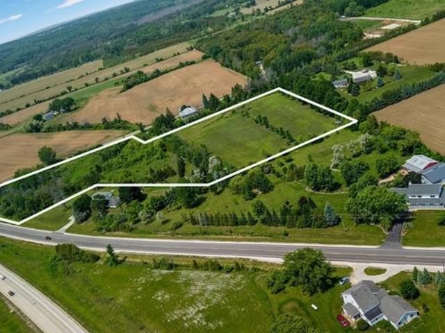 1866 Tornado Rd, Brussels, WI 54204