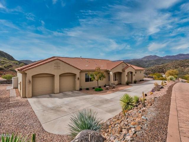 18685 E Agua Vis, Black Canyon City, AZ 85324