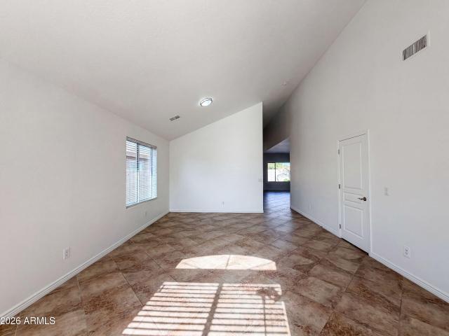 18689 n miller way