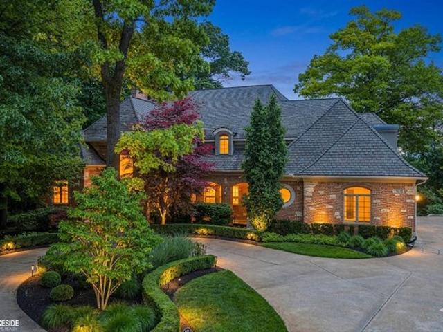 1868 Carsons Cv, Commerce Township, MI 48390