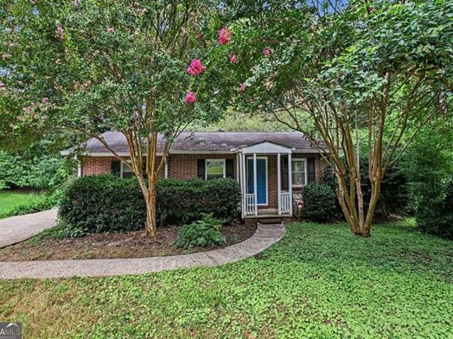 1868 Robinhill Ct, Tucker, GA 30084