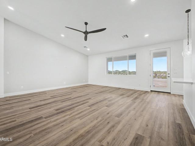 1868 w brooke lane