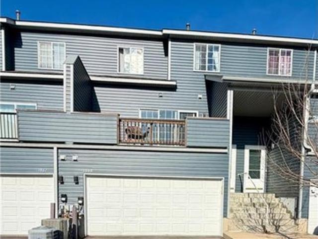 1869 E 122nd St, Burnsville, MN 55337