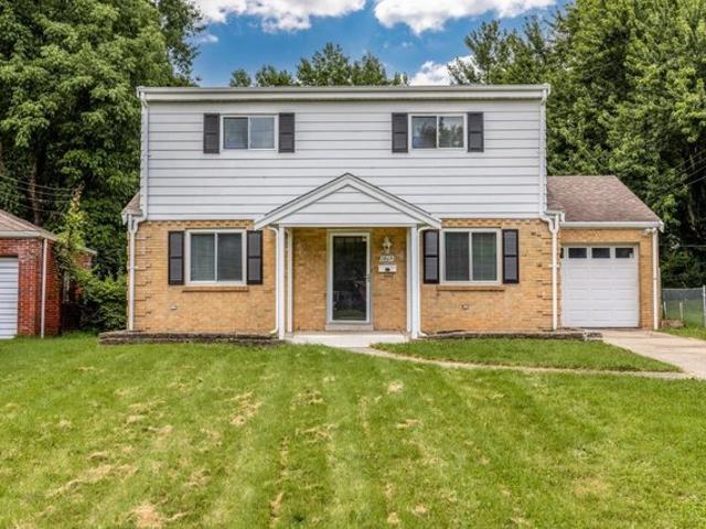 1869 Leona Dr, Green Township, OH 45238