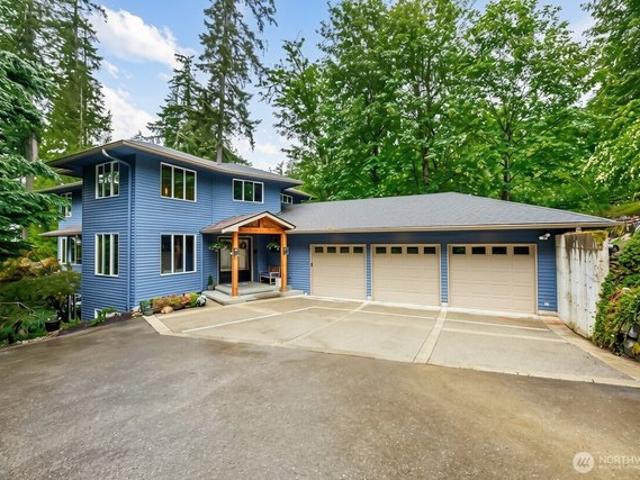 18603 E Spring Lake Dr SE, Renton, WA 98058
