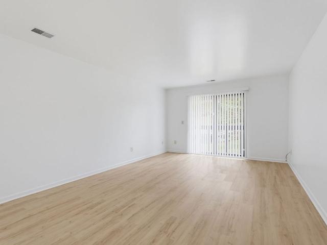 18600 Fraser Group 2 Bedroom Apartment for Rent at 18600 E 14 Mile Rd, Fraser, MI 48026 Fraser