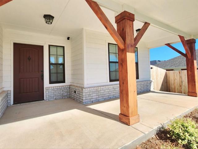 18600 Luna Drive