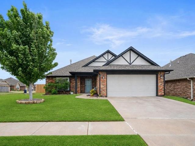 18601 Maidstone Ln, Edmond, OK 73012