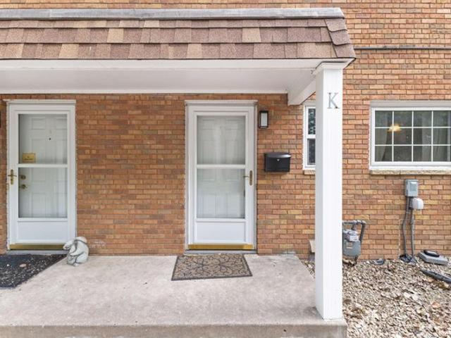 1860 McMenemy St Apt K, Maplewood, MN 55117