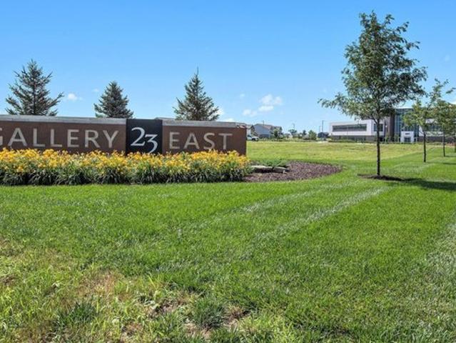 1860 N Kara Way, Fremont, NE 68025