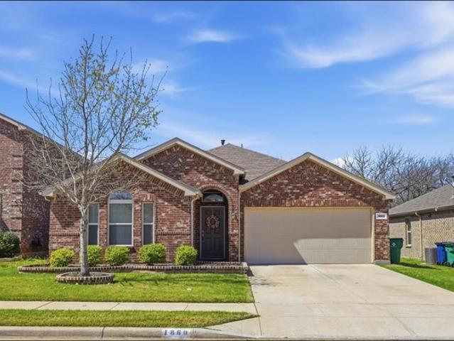 1860 Alamandine Ave, Crossroads, TX 76227