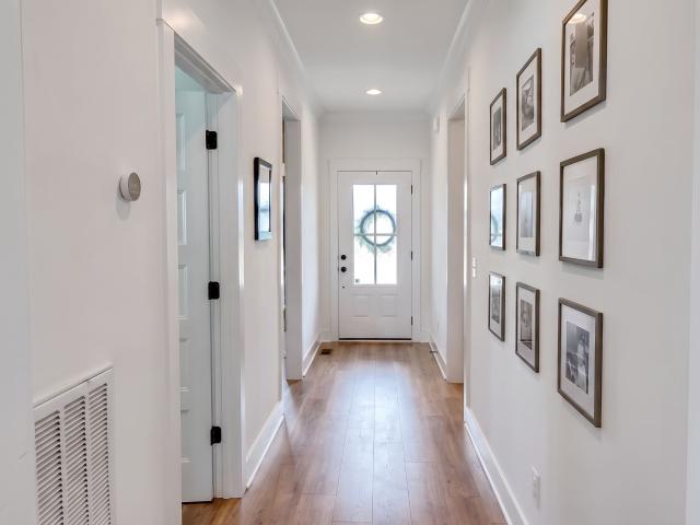 1860 Rhonda Dr