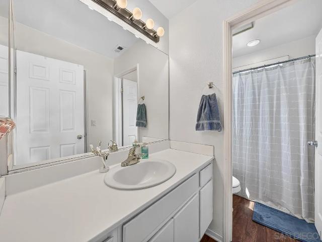 1860 Rouge Dr