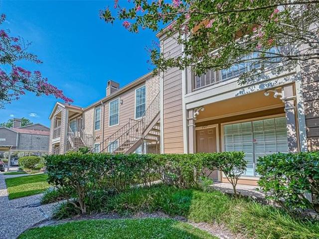 1860 White Oak Dr Apt 228, Houston, TX 77009