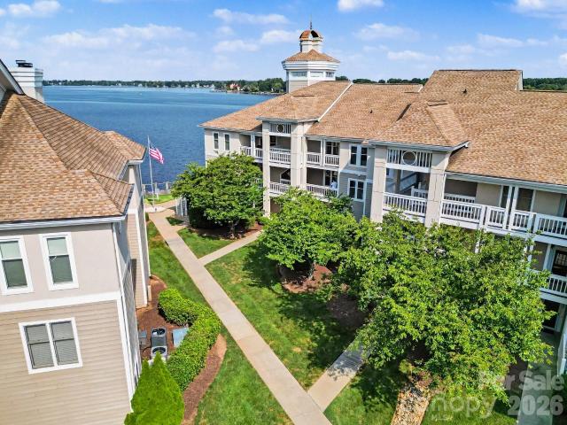 18613 Vineyard Point Lane