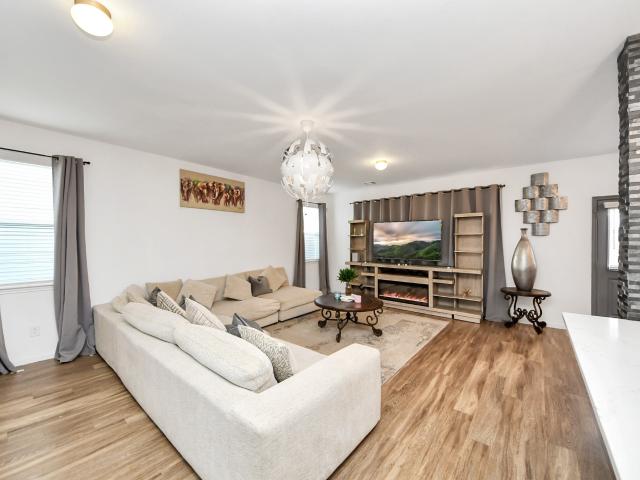 18611 Cooper Ravine Way