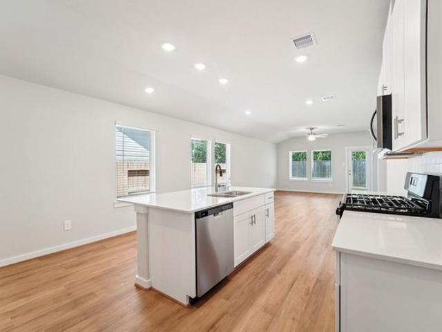 18617 Timber Glen Ct, Montgomery, TX 77316
