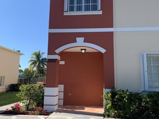 18616 SW 100th Ave, Cutler Bay, FL 33157