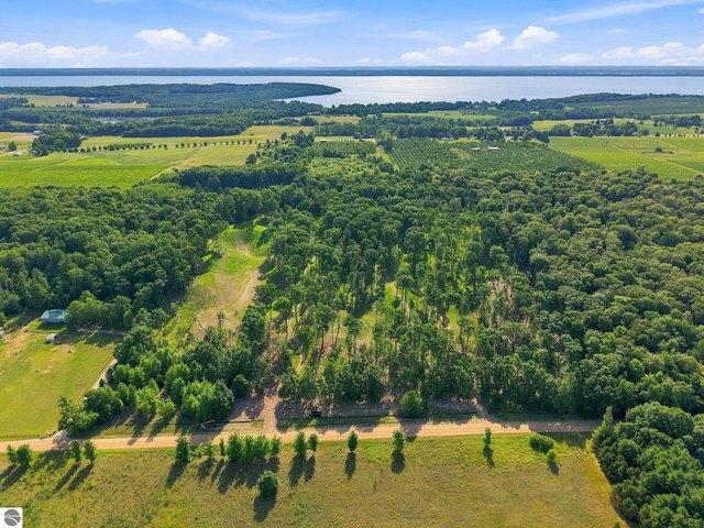 18618 Peninsula Dr Parcel A, Traverse City, MI 49686