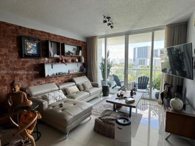 1861 NW S River Dr #1110, Miami, FL 33125