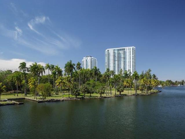 1861 NW S River Dr #1501 Miami, FL 33125