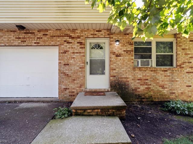 1861 Cloveridge Drive