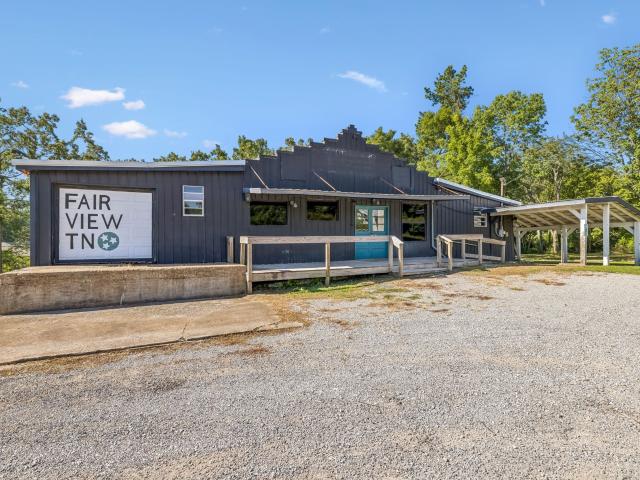 1861 Fairview Blvd