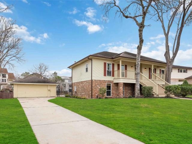 18623 Point Lookout Dr, Nassau Bay, TX 77058 | MLS #12222