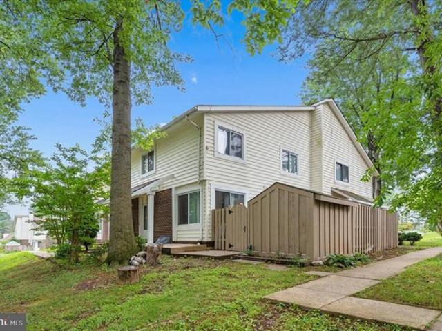18621 Turmeric Ct, Germantown, MD 20874