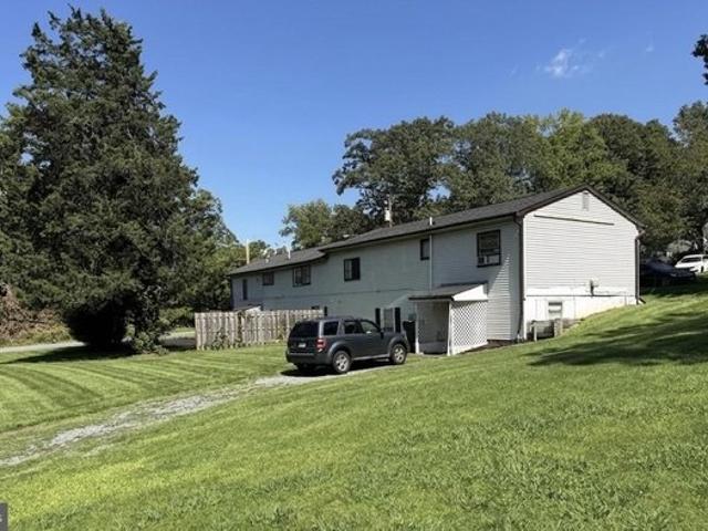 18629 Amidon Ave, Triangle, VA 22172