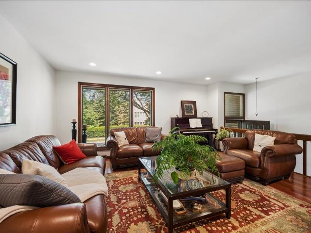 1862 Old Willow Road