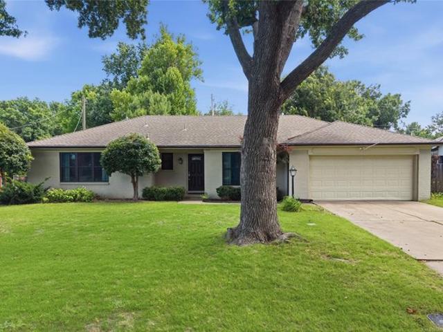 1862 E 57th Pl, Tulsa, OK 74105