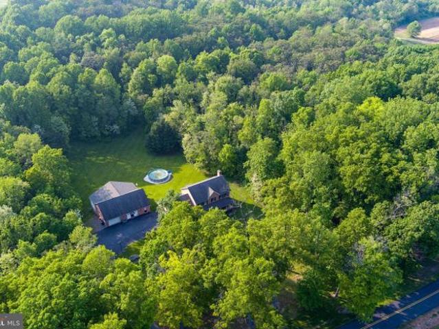 1862 Goldmiller Rd, Bunker Hill, WV 25413