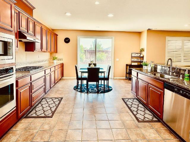 1862 Toulouse Ln, Brentwood, CA 94513 | MLS #225140