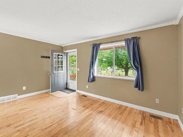 1862 W Curry Drive