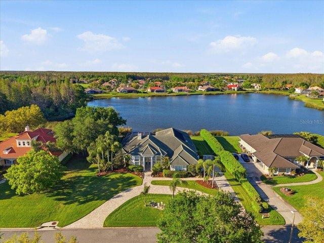 18634 Avenue Capri, Lutz, FL 33558