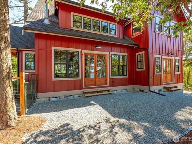 1863 Madrona Way, Coupeville, WA 98239