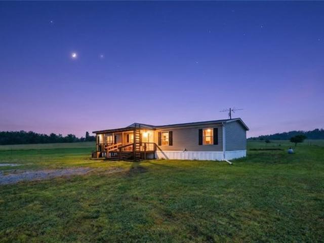 1863 Marion County 4010, Yellville, AR 72687