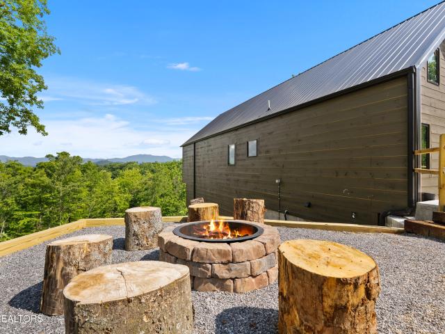 1863 Bluff Ridge Rd