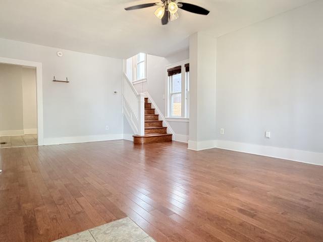 1863 Gladstone Ave, 2 beds, 1 full bath