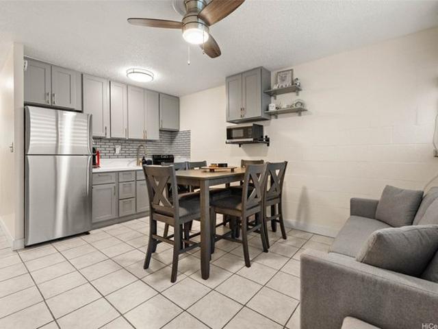 1863 Kaioo Dr Unit 302, Honolulu, HI 96815