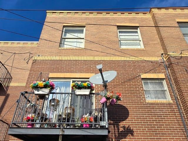 1863 W 107th St, Unit E, Chicago, IL 60643 | MLS #12277 | Compass