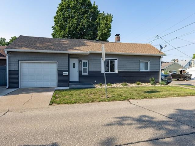 1863 35th St, Rock Island, IL 61201