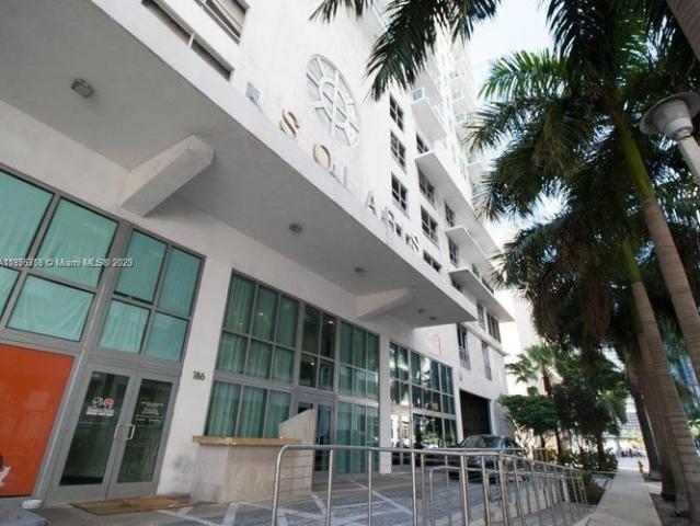 186 12th Ter SE #1005, Miami, FL 33131