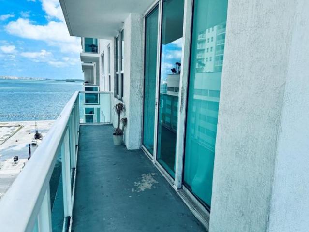 186 12th Ter SE #1005, Miami, FL 33131
