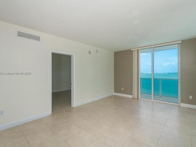 186 12th Ter SE #1101, Miami, FL 33131