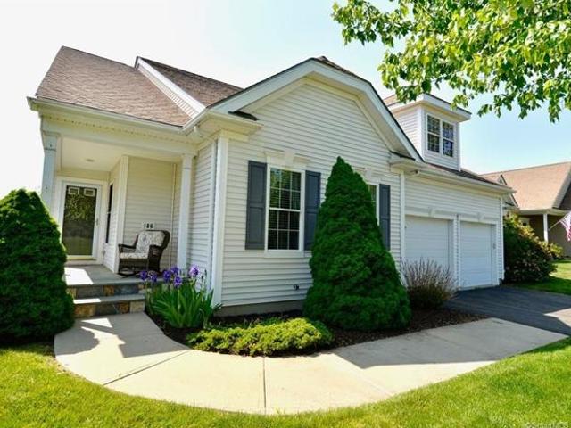 186 Country Club Dr #186, Oxford, CT 06478